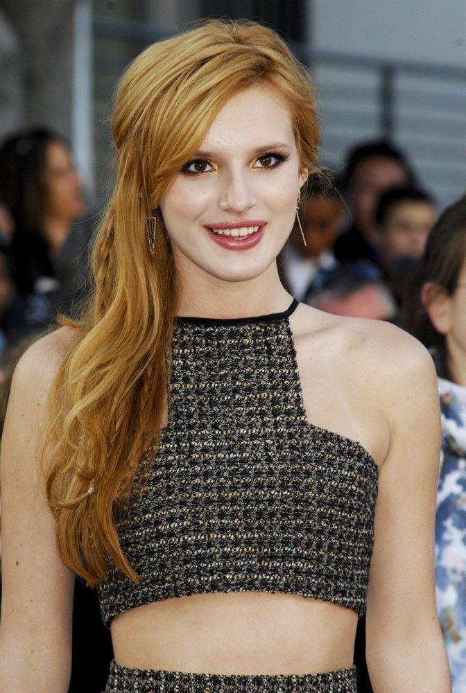 Bella-thorne Picture 1 - Premiere of Summit Entertainment's Divergent ...