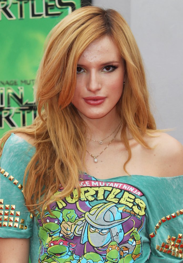Bella Thorne Picture 1 - Los Angeles Premiere of Teenage Mutant Ninja ...