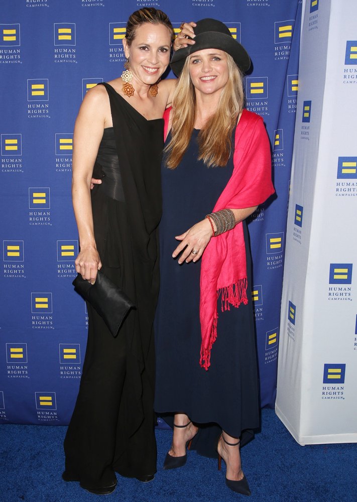 Clare Munn Picture 5 - HRC Los Angeles Gala Dinner 2015 - Arrivals