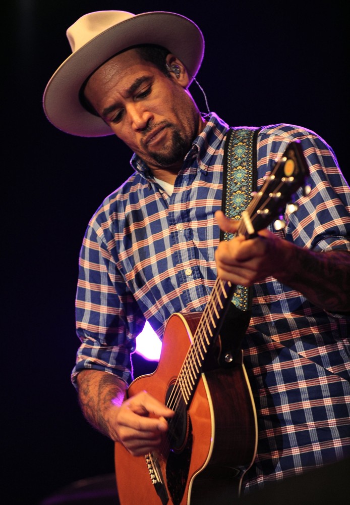 ben-harper Picture 1 - Ben Harper Performing at 10 Giorni Suonati Festival
