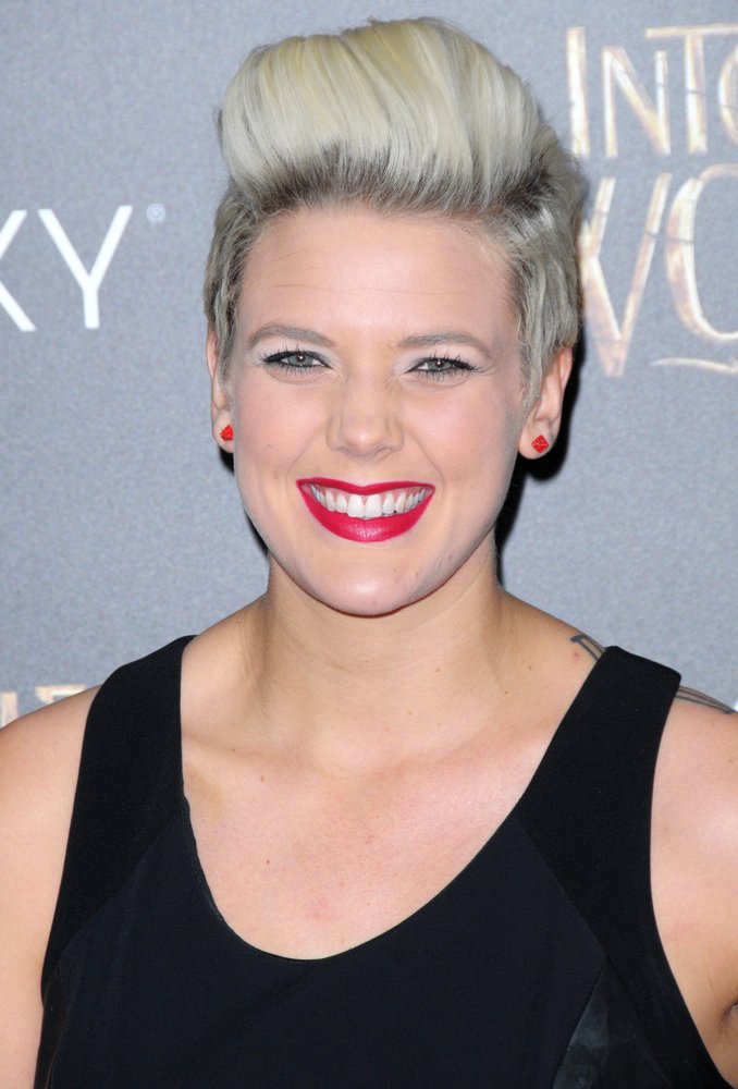 betty-who Picture 1 - The World Premiere of The Film Musical Into the ...