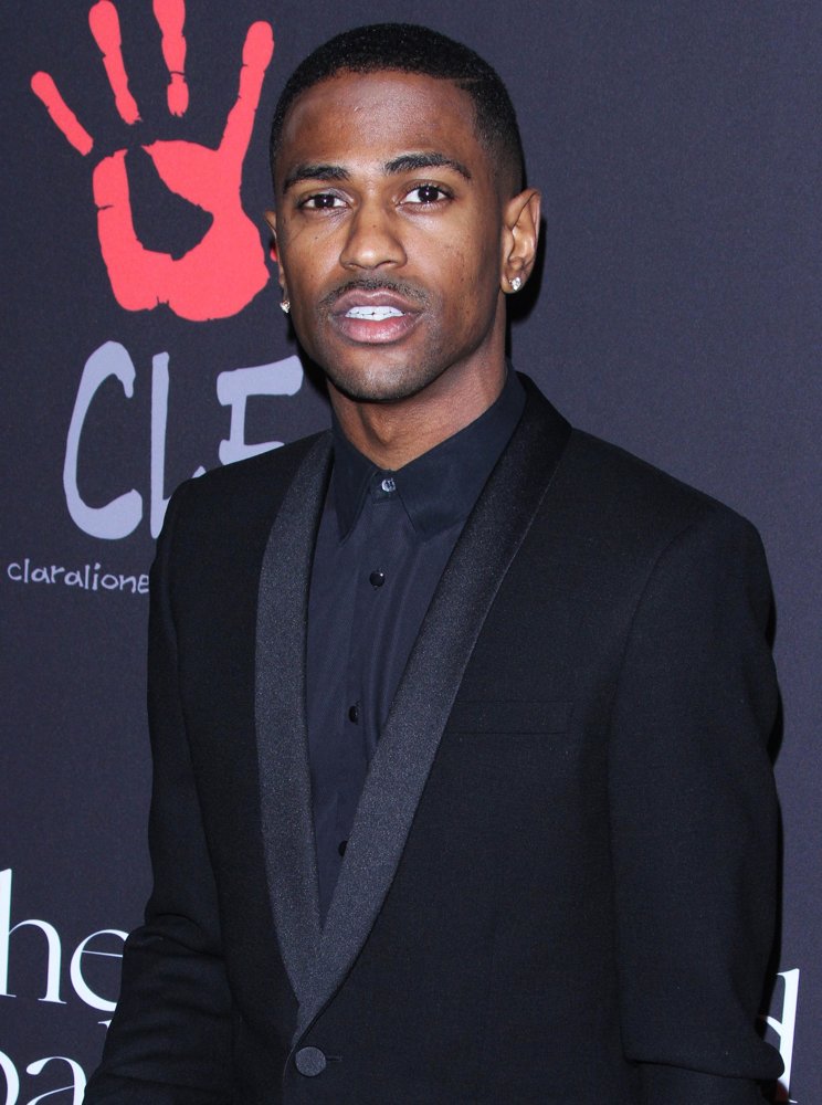 Diamond Picture 1 - Rihanna's First Annual Diamond Ball Benefitting The ...