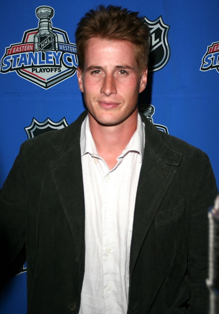 Brendan Fehr Picture 10 - "The X-Files - I Want to Believe" Hollywood ...