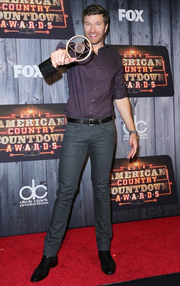 brett-eldredge Picture 1 - 2014 American Country Countdown Awards ...