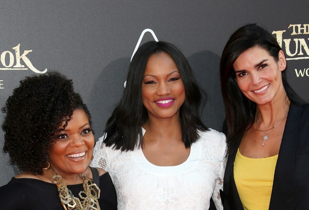 Yvette Nicole Brown Picture 1 - World Premiere of Walt Disney's The ...