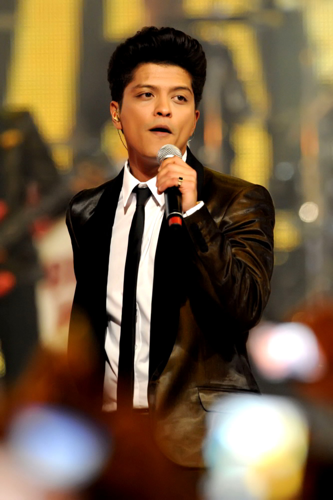 Bruno Mars Picture 40 - Bruno Mars Performing Live as Part of The Today ...