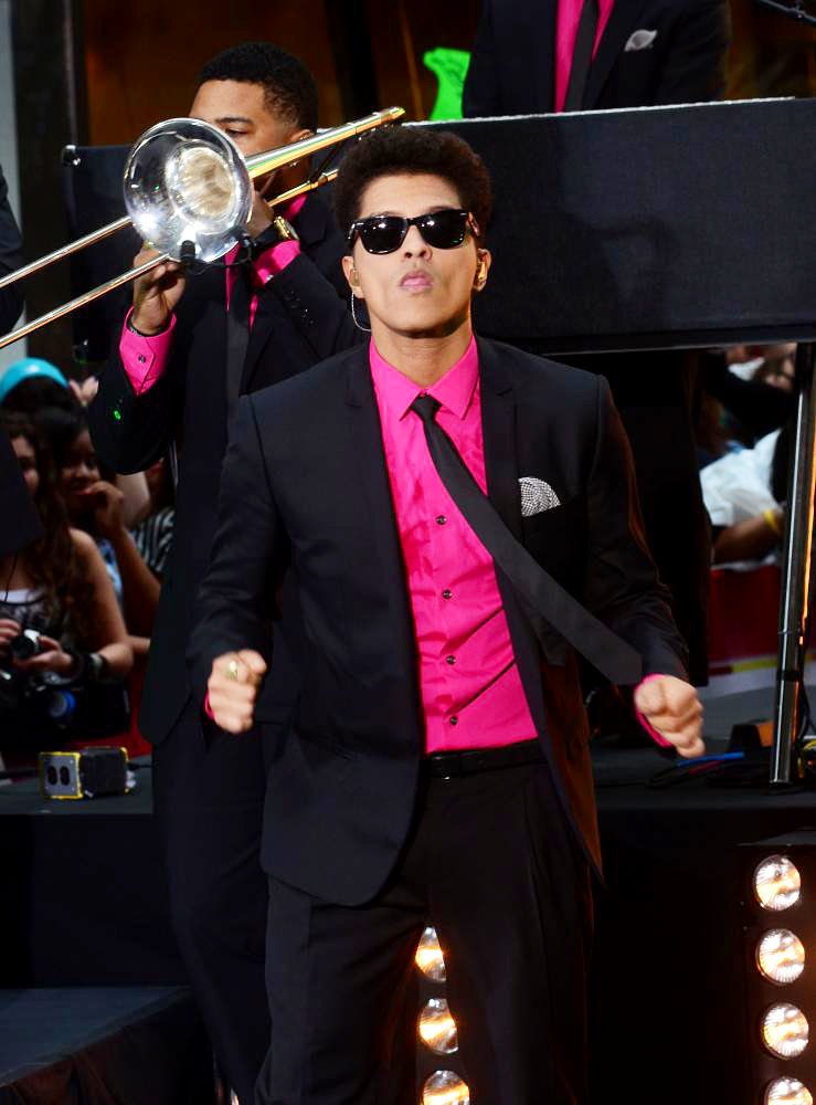 Bruno Mars Picture 1 - Bruno Mars Performing Live as Part of The Today ...