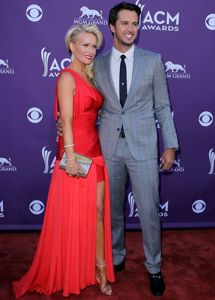 Luke Bryan Picture 17 - 2012 ACM Awards - Arrivals