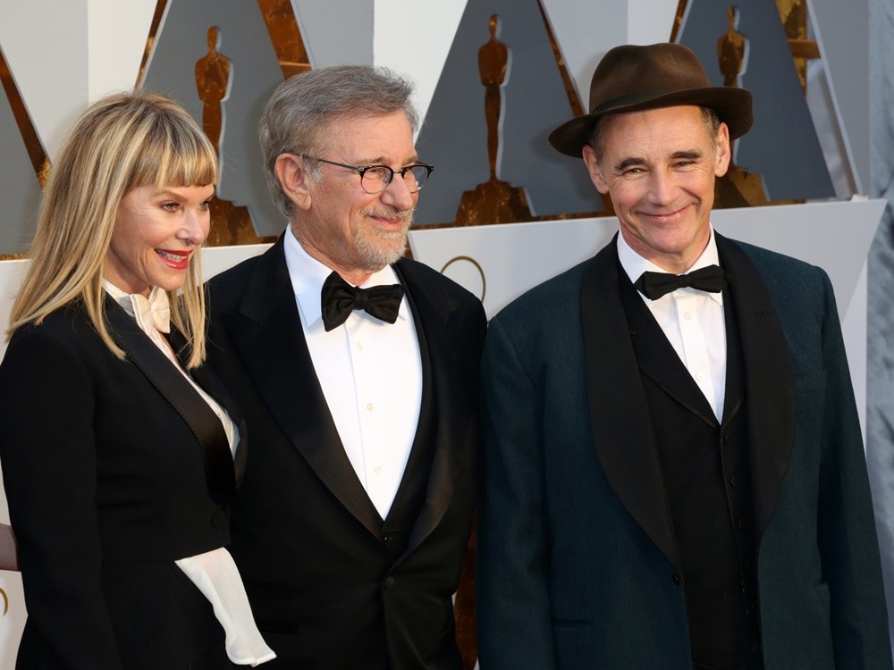 kate-capshaw Picture 1 - 88th Annual Academy Awards - Red Carpet Arrivals