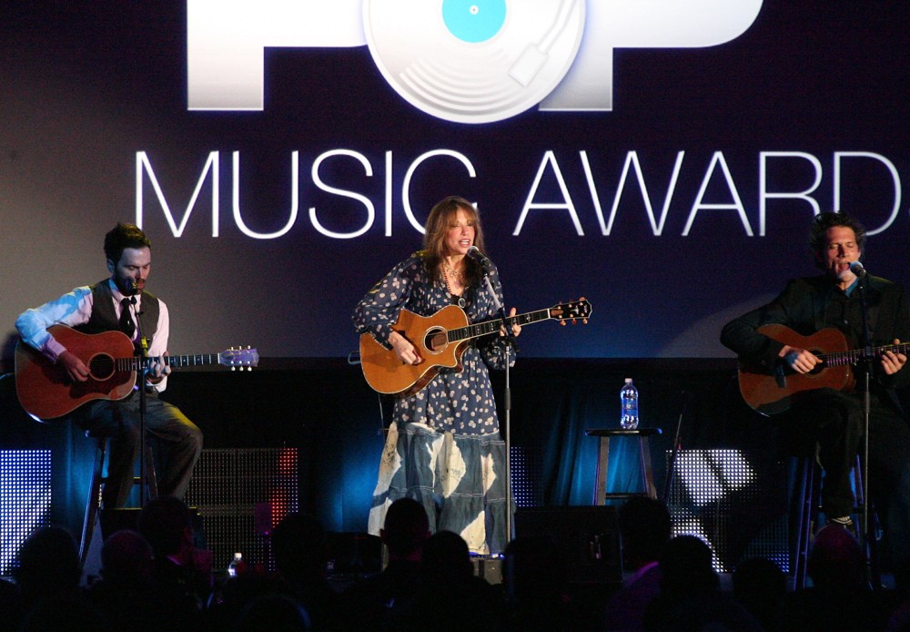 carly-simon Picture 1 - 29th Annual ASCAP Pop Music Awards - Show