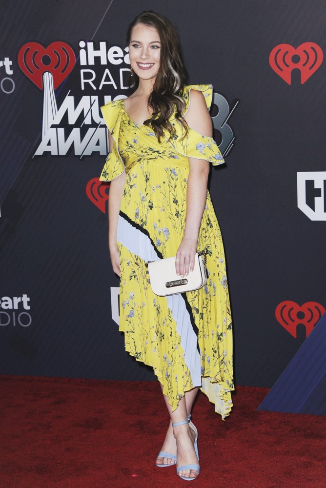 caroline-roman Picture 1 - 2018 iHeartRadio Music Awards - Arrivals