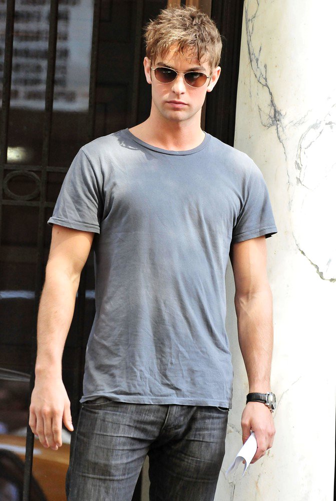 Chace Crawford Picture 1 - Shooting for Gossip Girl