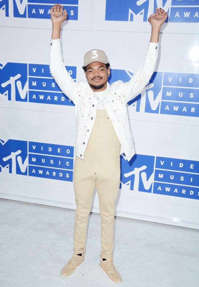 Chance The Rapper Picture 10 - 2016 MTV Video Music Awards - Red Carpet ...