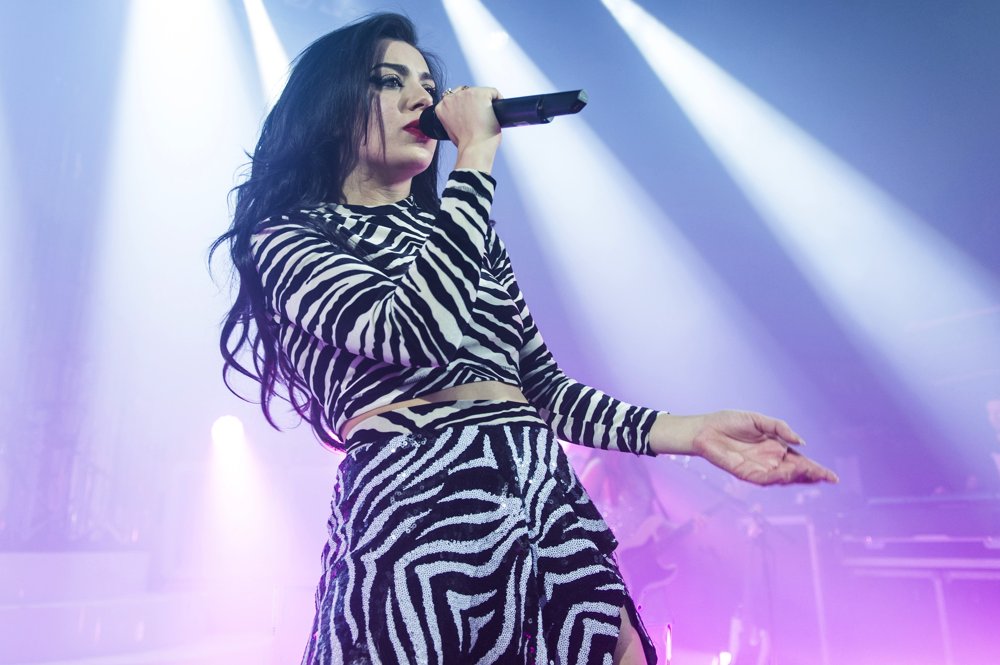 Charli XCX Picture 1 - Charli XCX Performing Live on Stage | AceShowbiz