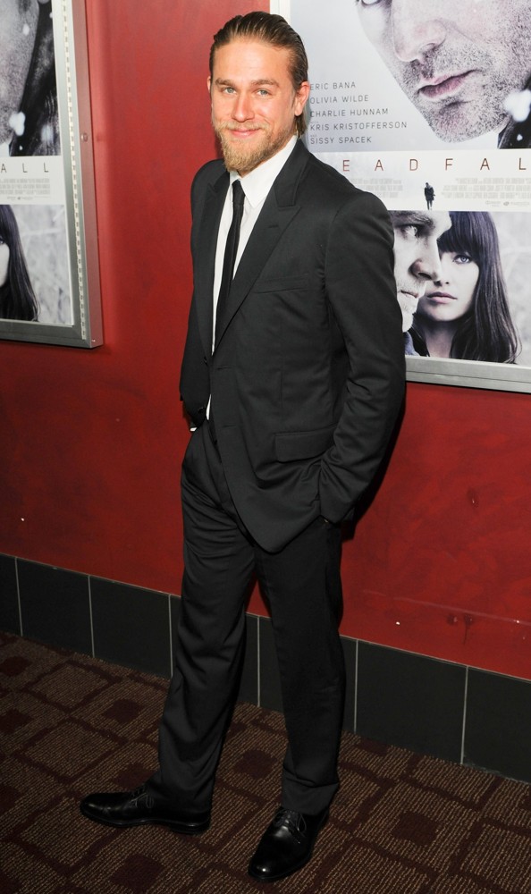 charlie hunnam Picture 1 - The Deadfall Premiere