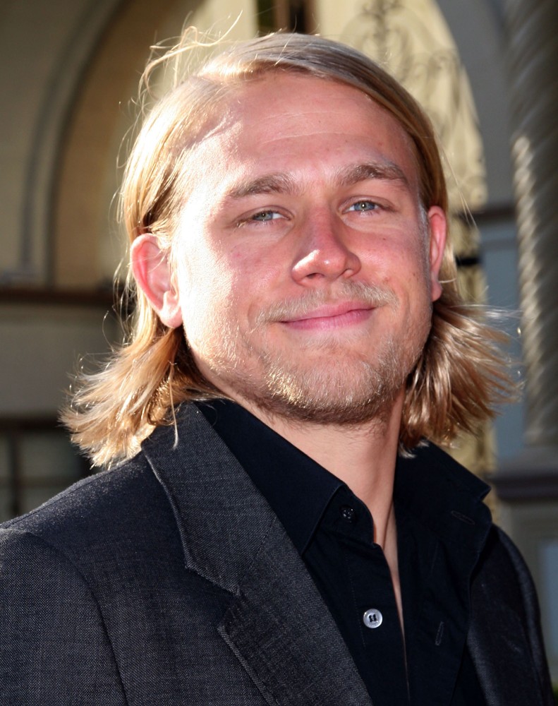 Charlie Hunnam Picture 1 - FX Premiere Screening of Sons of Arnachy
