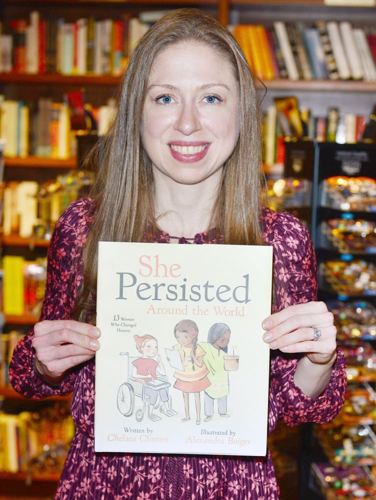 Chelsea Clinton Picture 1 - Chelsea Clinton Signs Copies of Book She ...