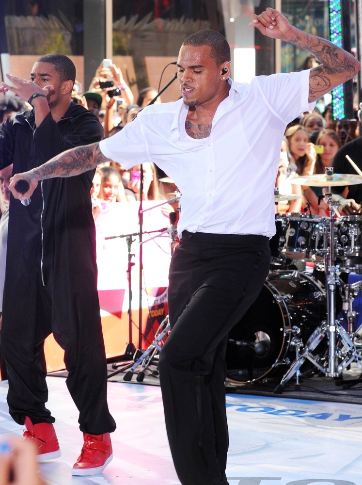Chris Brown Picture 199 - Chris Brown Performing Live as Part of The ...