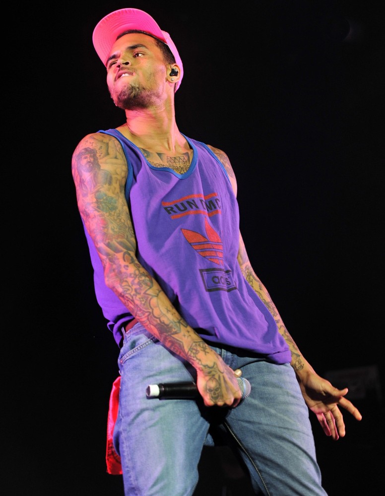 Chris Brown Picture 1 - Chris Brown Performing Live on Stage During ...