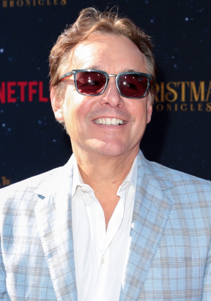 chris-columbus Picture 1 - Netflix's The Christmas Chronicles Premiere ...