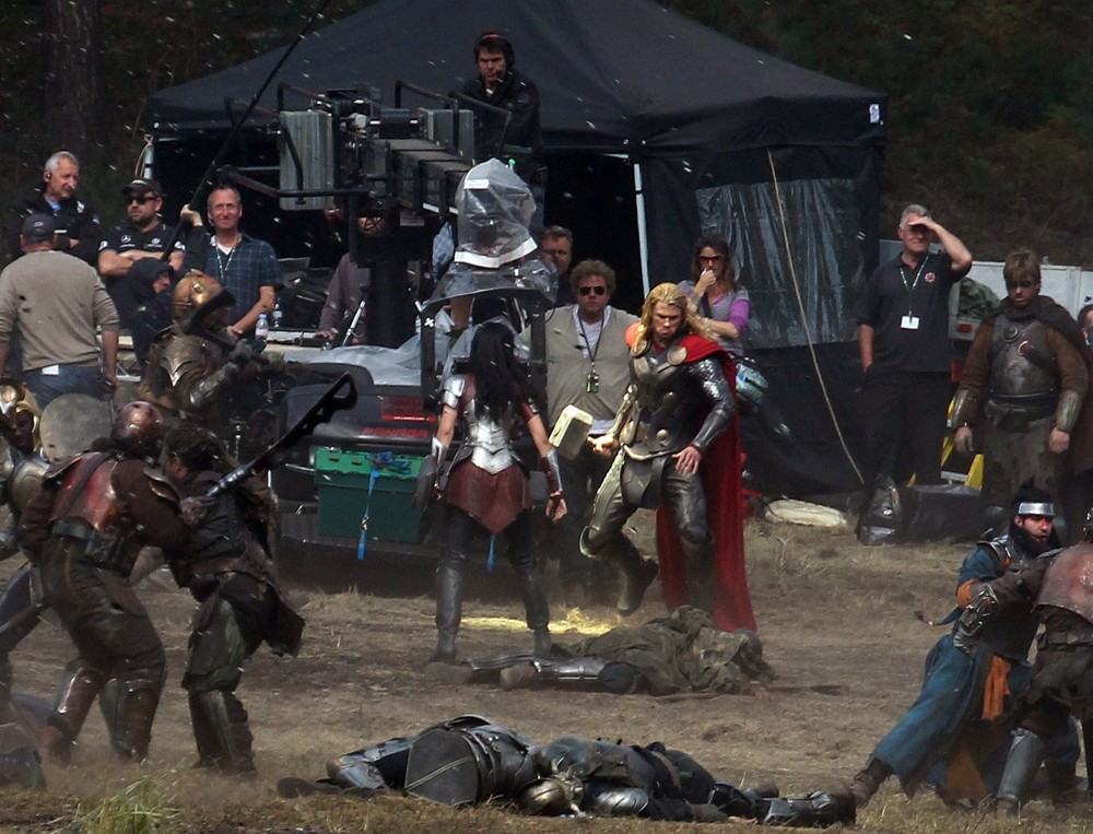 chris-hemsworth Picture 1 - Filming Scenes for The Movie Thor: The Dark ...