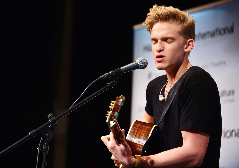 cody-simpson Picture 1 - Cody Simpson Performs, Greets Fans and Signs ...
