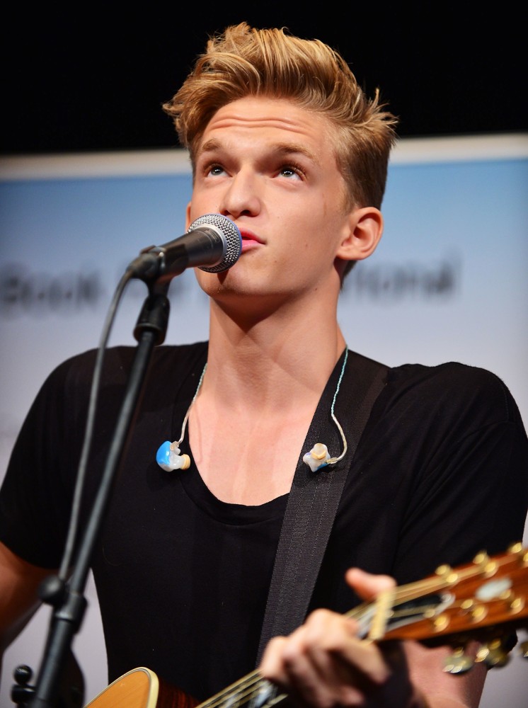 O.J. Simpson Picture 522 - Cody Simpson Performs, Greets Fans and Signs ...