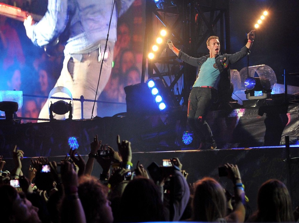Coldplay Picture 46 - Coldplay Perform Live as Part of Their Mylo ...