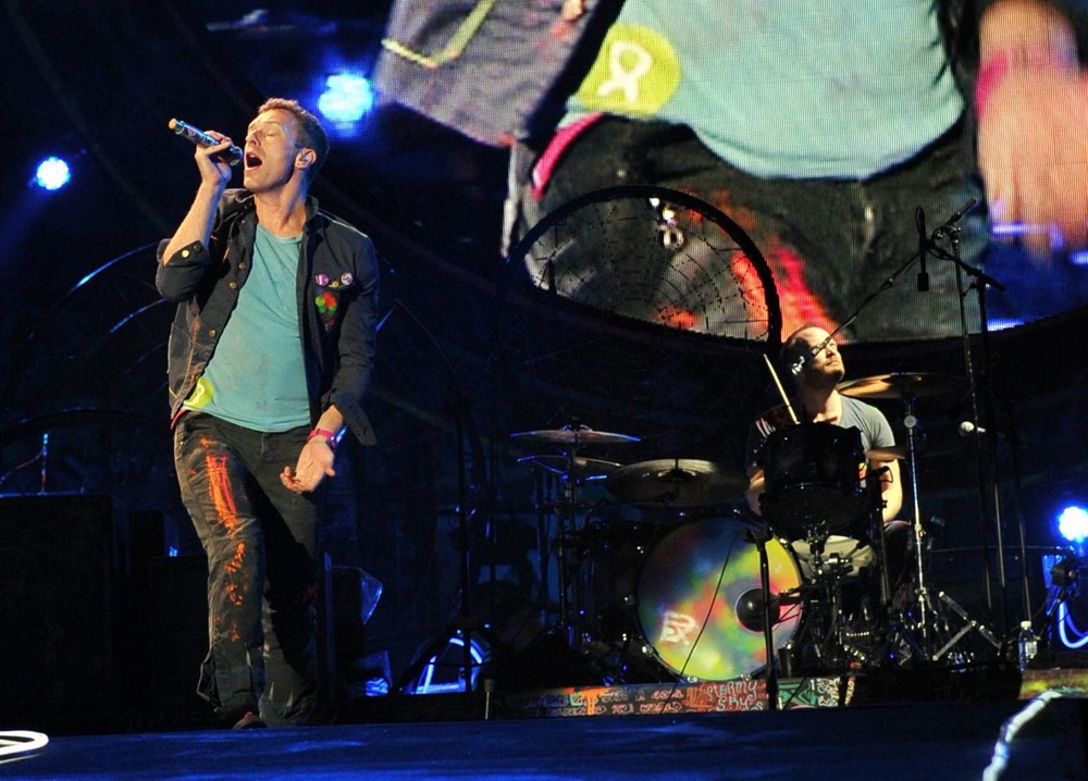 Will Champion Picture 1 - Coldplay Perform Live as Part of Their Mylo ...