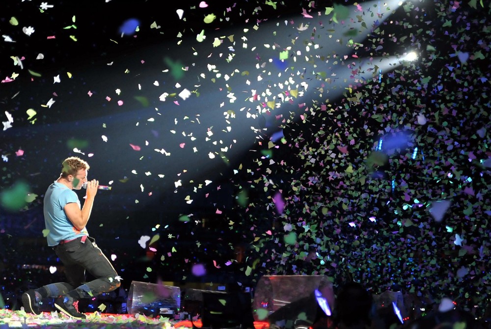 Coldplay Picture 1 - Coldplay Perform Live as Part of Their Mylo Xyloto ...