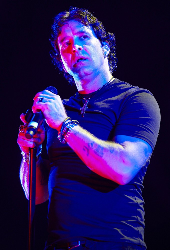 scott-stapp Picture 1 - Creed Performing Live in Concert
