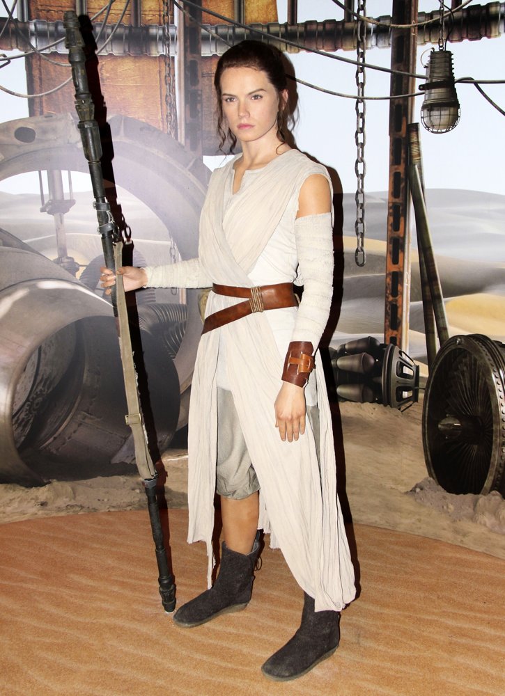 Daisy Ridley Pictures - Gallery 2 with High Quality Photos
