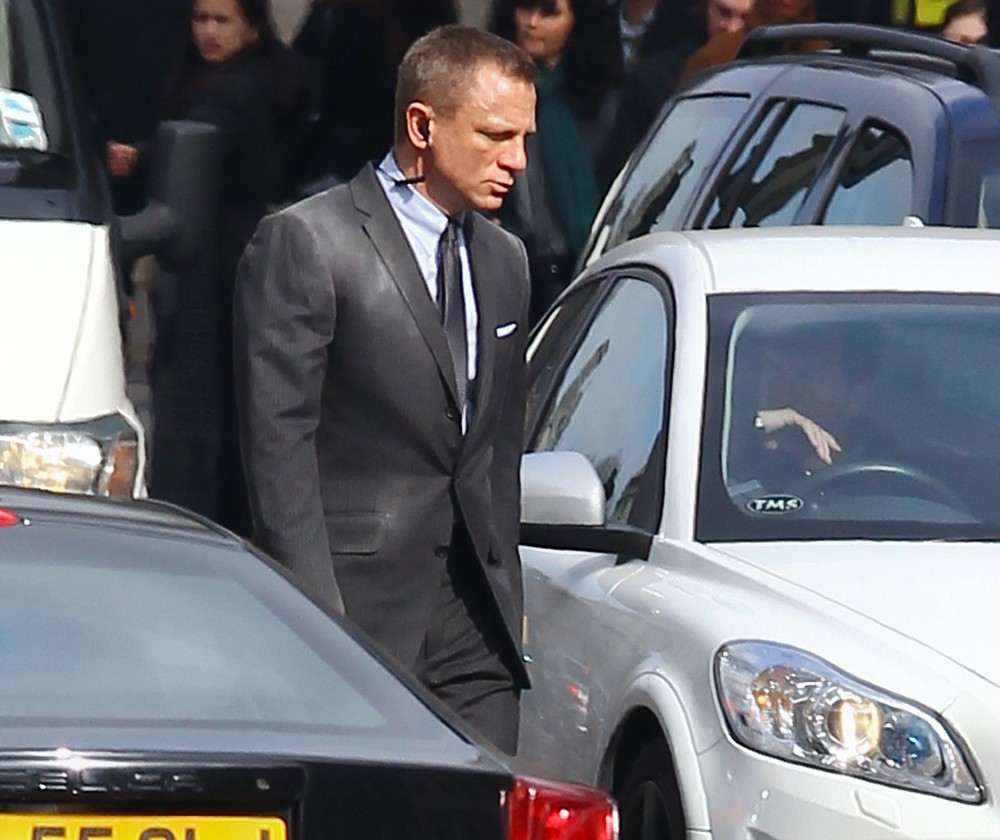 On The Set of The New James Bond Film Skyfall - Picture 8