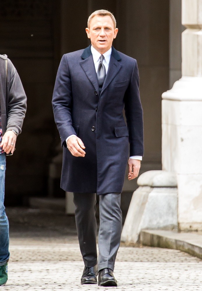 Daniel Craig Picture 1 - On Set of Spectre The Upcoming James Bond Film ...