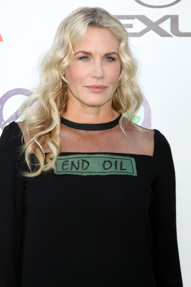 daryl hannah Picture 1 - The 2011 Environmental Media Awards - Arrivals