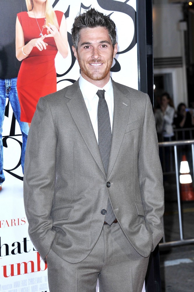 Dave Annable Picture 13 - The World Premiere of What's Your Number ...
