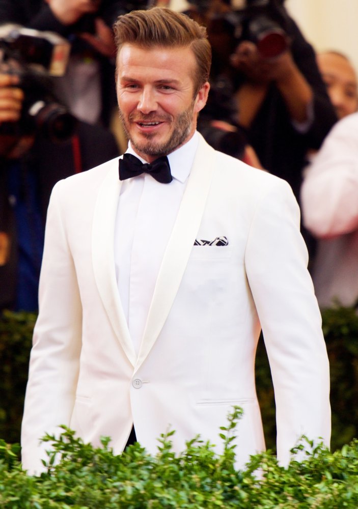 David-beckham Picture 127 - David Beckham Signs Copies of His Book ...