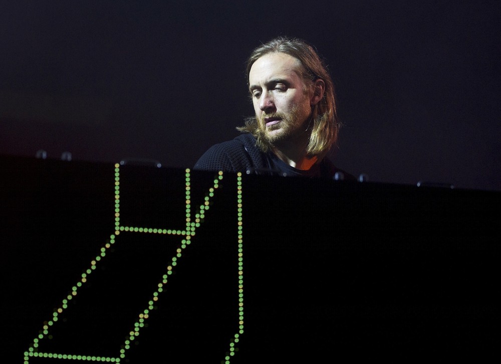 David Guetta Picture 1 - David Guetta Performing Live at A Free Concert