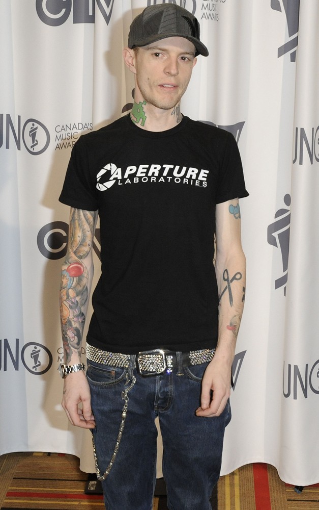 Krewella fake Djing? Deadmau5 calls out - Bodybuilding.com Forums