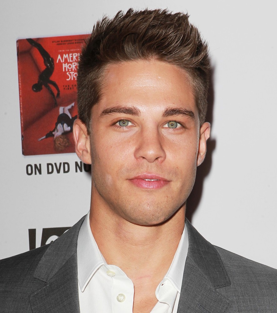 Dean Geyer Picture 1 - Premiere Screening of FX's American Horror Story ...