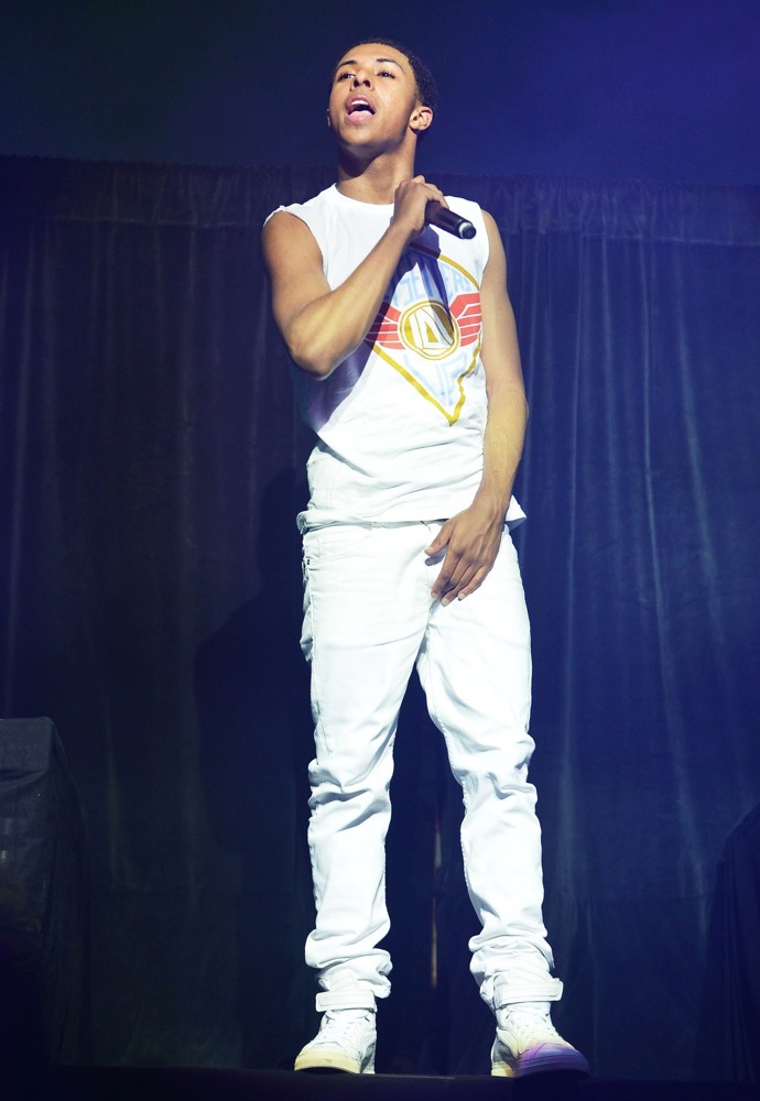 Diggy Simmons Picture 1 - Diggy Simmons Performs Scream Tour with The ...