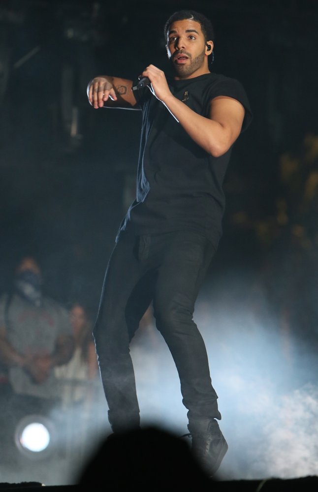 Drake Picture 1 - Coachella 2015 - Day 3 - Performances