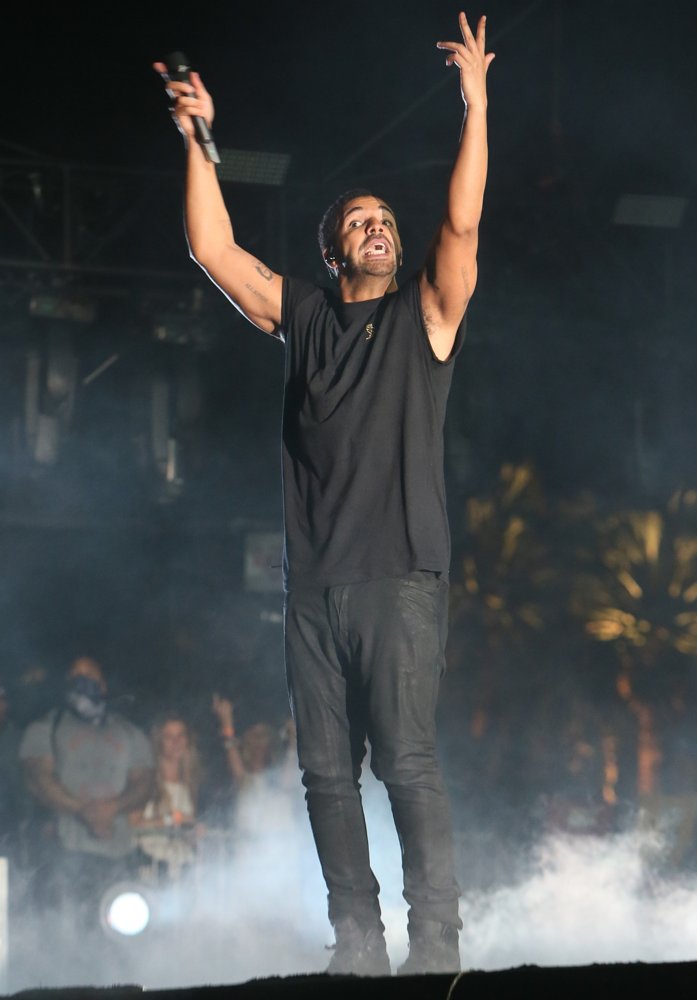 Drake Picture 1 - Coachella 2015 - Day 3 - Performances | AceShowbiz
