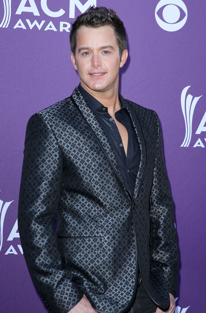 Easton Corbin Picture 15 - 48th Annual ACM Awards - Arrivals