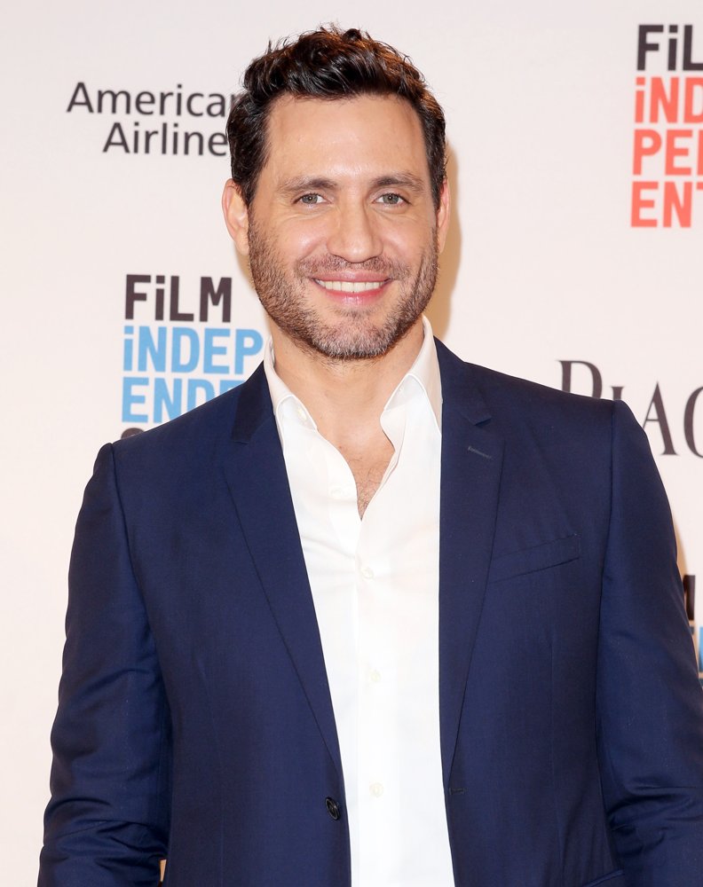 edgar-ramirez Picture 1 - 32nd Film Independent Spirit Awards ...