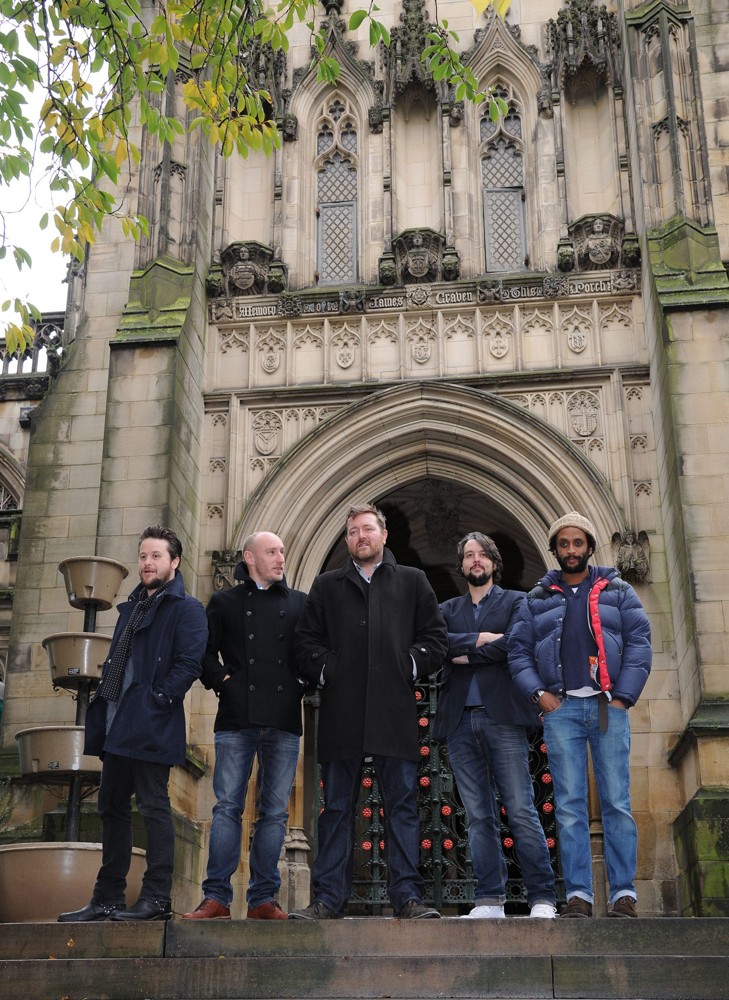 Elbow Picture 1 - Elbow Outside Manchester Cathedral