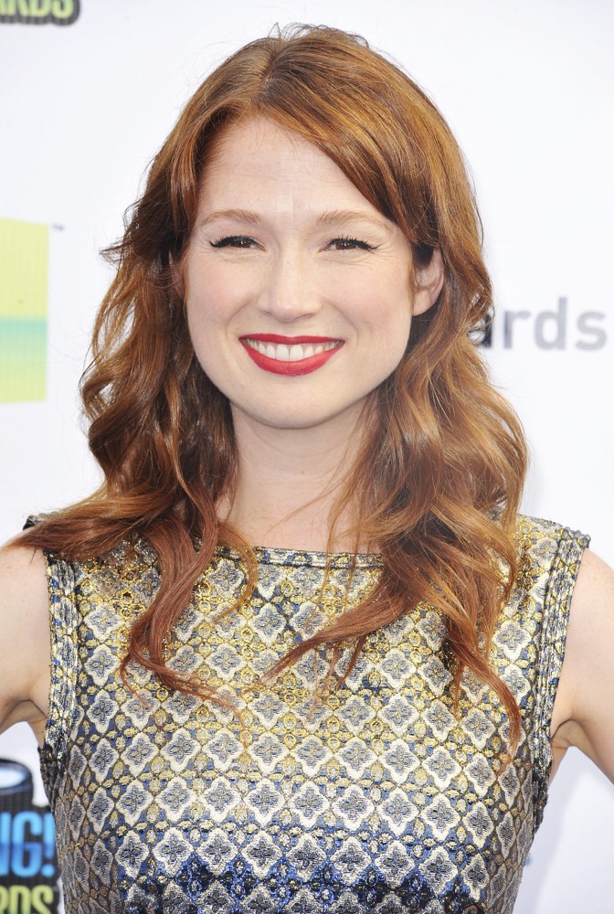 ellie-kemper Picture 1 - The DoSomething.org and VH1's 2012 Do ...
