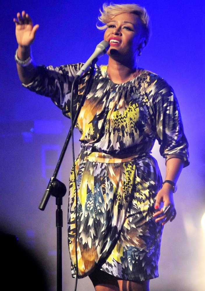 Emeli Sande Picture 1 - Emeli Sande Performs | AceShowbiz