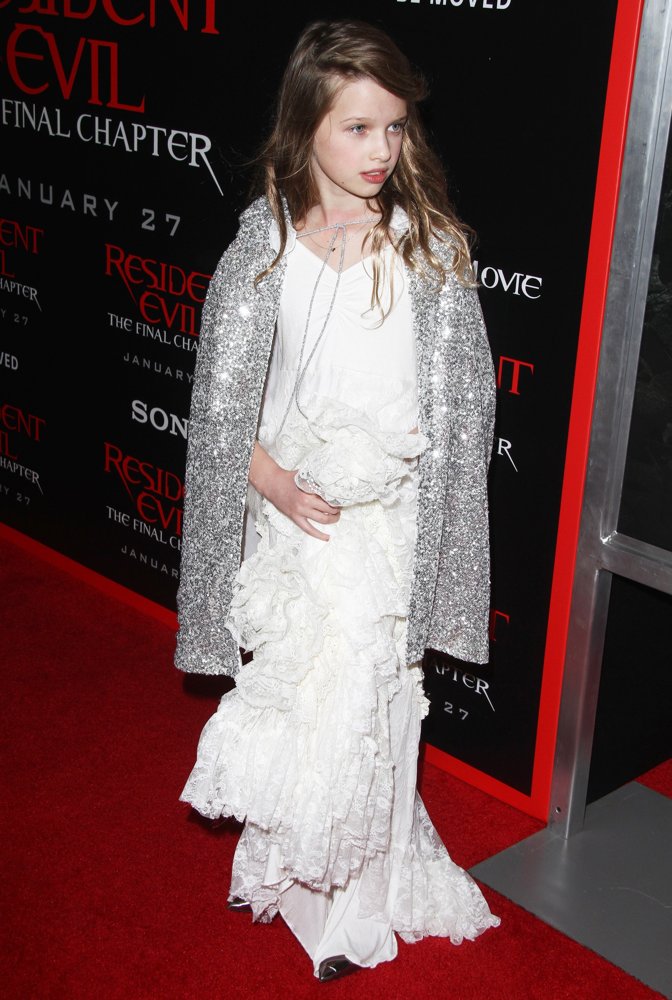 Resident Evil: The Final Chapter (2017) Premiere Photo Gallery and Red ...