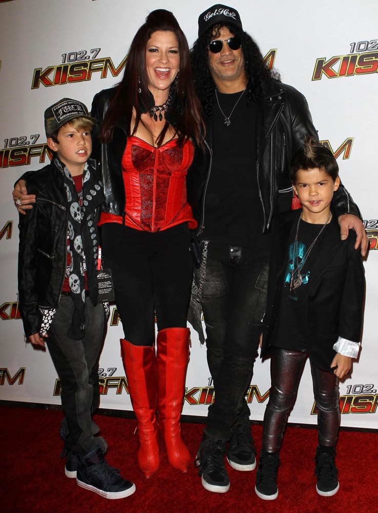 Perla Ferrar Picture 1 - 102.7 KIIS FM's Jingle Ball 2011 - Arrivals